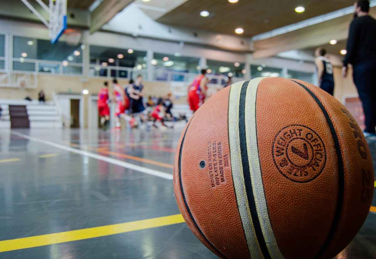 Jefferson Hoops’ Jahda Swann and Connor Sprattley Combined to Upend ...
